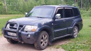 Mitsubishi Pajero 2005 in Jelgava, with an engine capacity of 3.20 L and mileage of 340 thousand km for 3490 €, photo 8 on AUTOMOTO.COM.LV