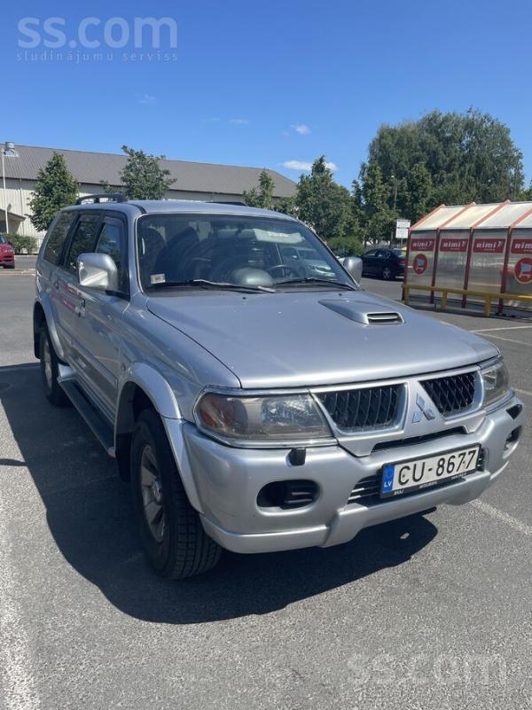 Mitsubishi Pajero 2005 in Riga, with an engine capacity of 2.50 L and mileage of 0 thousand km for 4900 €, photo 2 on AUTOMOTO.COM.LV