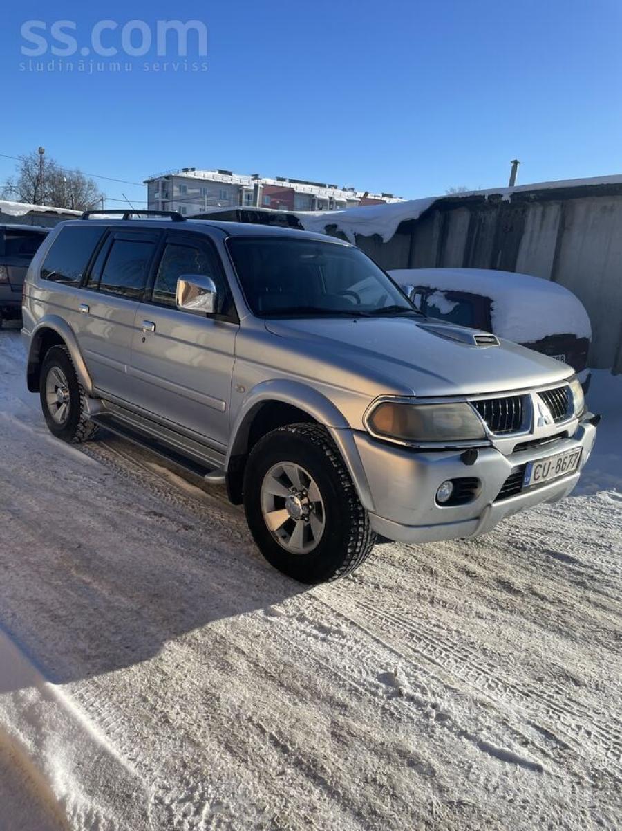 Mitsubishi Pajero 2005 in Riga, with an engine capacity of 2.50 L and mileage of 0 thousand km for 4900 €, photo 1 on AUTOMOTO.COM.LV