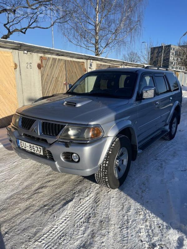 Mitsubishi Pajero 2005 Rīga, ar dzinēja tilpumu 2.50 L un nobraukumu 0 tūkst. km par 4900 €, foto 3 vietnē AUTOMOTO.COM.LV