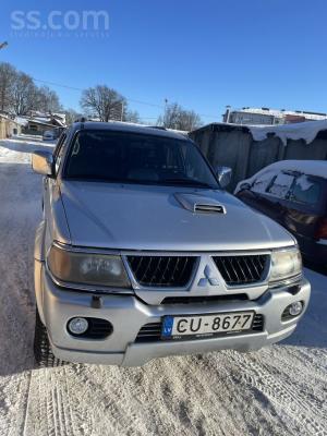 Mitsubishi Pajero 2005 in Riga, with an engine capacity of 2.50 L and mileage of 0 thousand km for 4900 €, photo 7 on AUTOMOTO.COM.LV