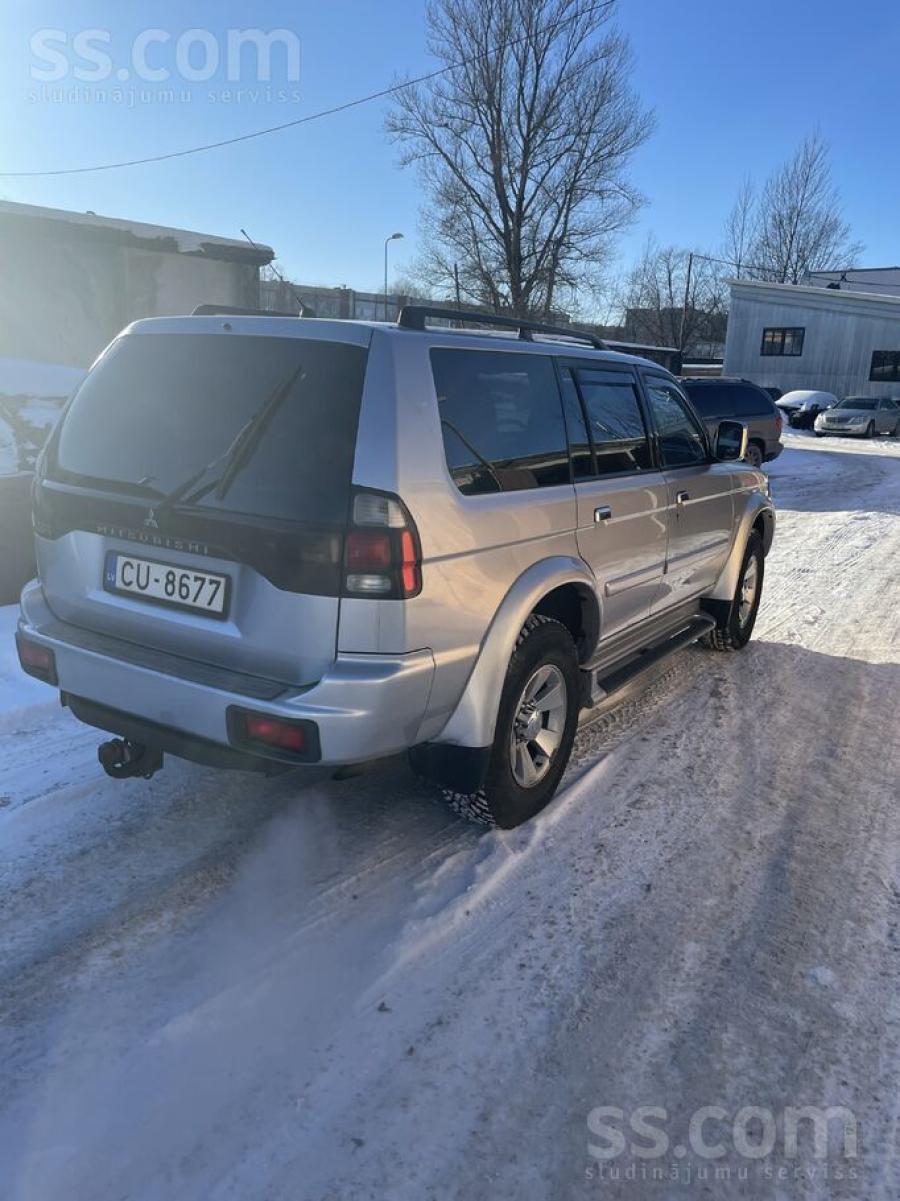 Mitsubishi Pajero 2005 in Riga, with an engine capacity of 2.50 L and mileage of 0 thousand km for 4900 €, photo 10 on AUTOMOTO.COM.LV