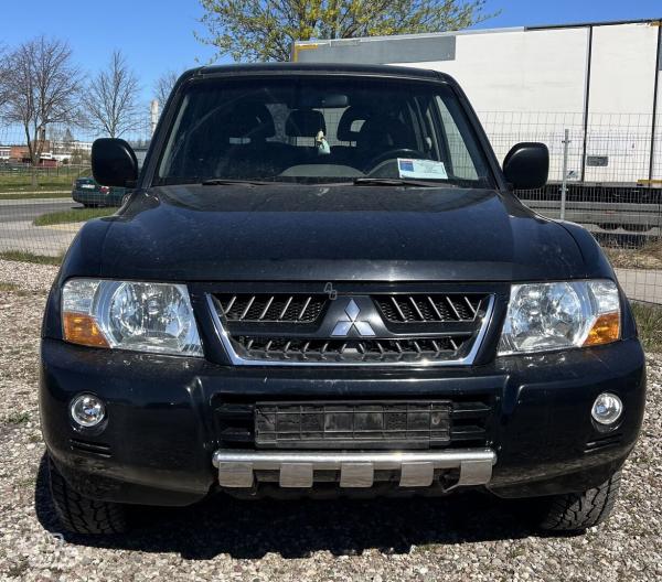Mitsubishi Pajero 2006 Kretinga, ar dzinēja tilpumu 3.20 L un nobraukumu 319 tūkst. km par 5500 €, foto 3 vietnē AUTOMOTO.COM.LV