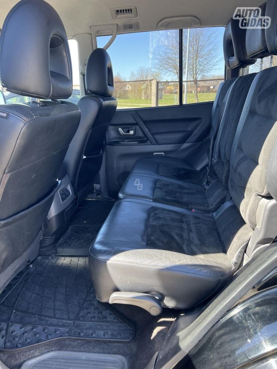 Mitsubishi Pajero 2006 Kretinga, ar dzinēja tilpumu 3.20 L un nobraukumu 319 tūkst. km par 5500 €, foto 19 vietnē AUTOMOTO.COM.LV