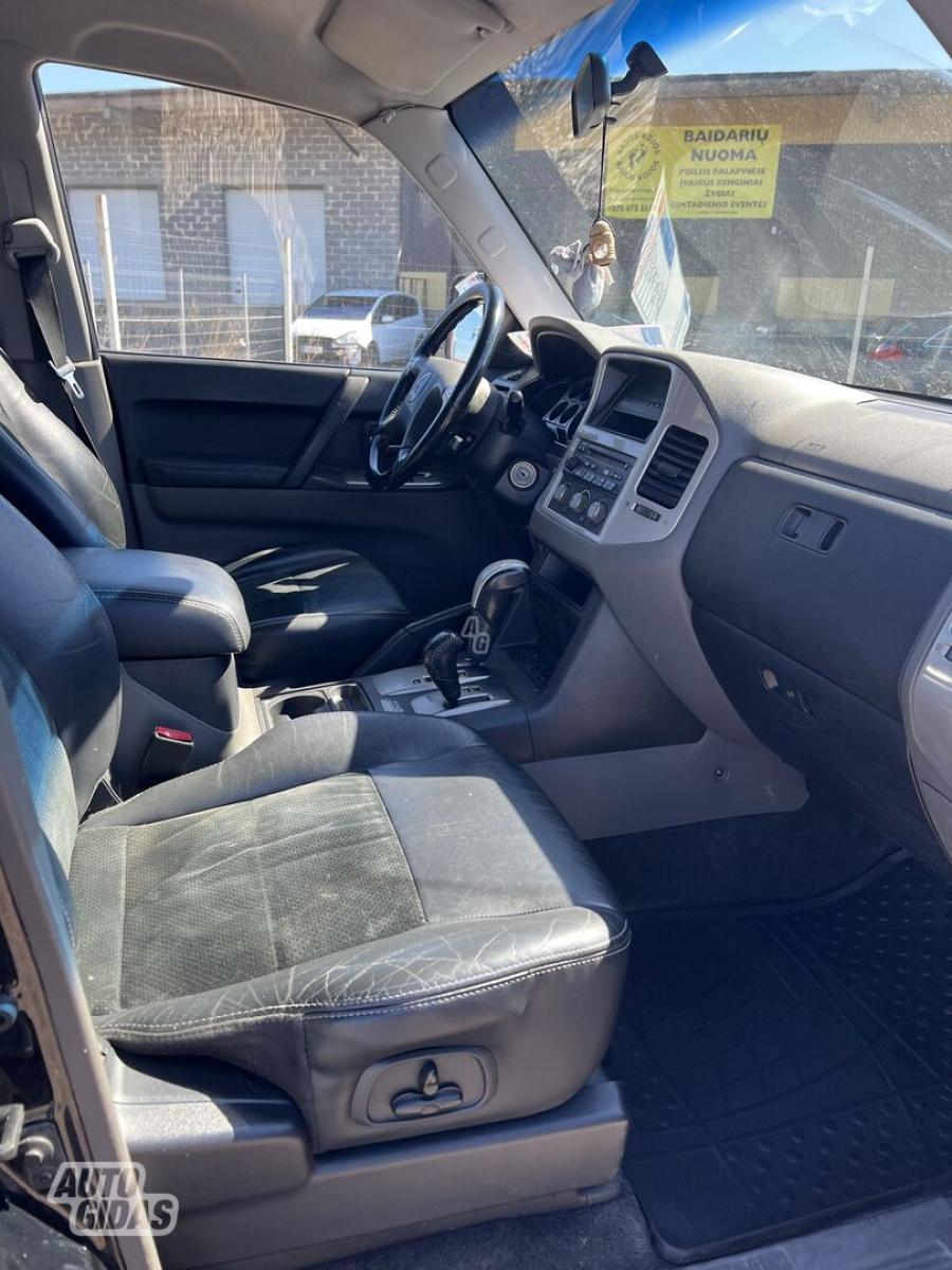 Mitsubishi Pajero 2006 Kretinga, ar dzinēja tilpumu 3.20 L un nobraukumu 319 tūkst. km par 5500 €, foto 21 vietnē AUTOMOTO.COM.LV
