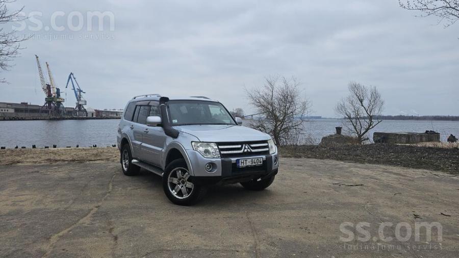 Mitsubishi Pajero 2007 in Riga, with an engine capacity of 3.20 L and mileage of 321 thousand km for 5490 €, photo 1 on AUTOMOTO.COM.LV