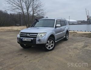 Mitsubishi Pajero 2007 in Riga, with an engine capacity of 3.20 L and mileage of 321 thousand km for 5490 €, photo 2 on AUTOMOTO.COM.LV