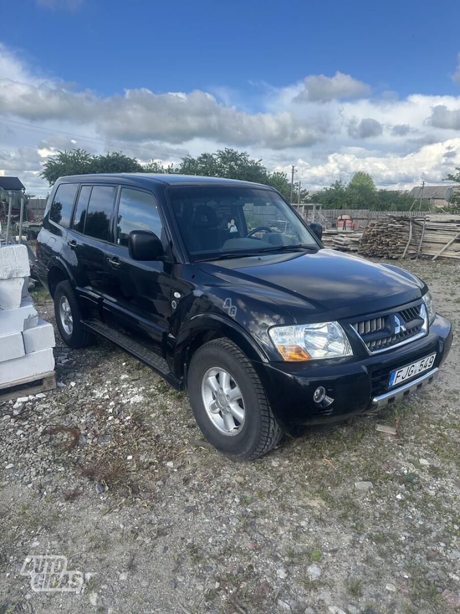 Mitsubishi Pajero 2007 in Klaipeda, with an engine capacity of 3.20 L and mileage of 300 thousand km for 4700 €, photo 3 on AUTOMOTO.COM.LV