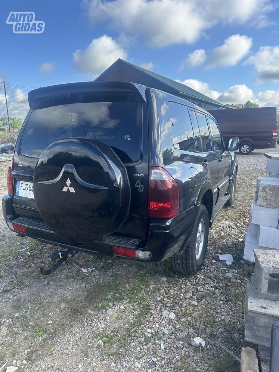 Mitsubishi Pajero 2007 in Klaipeda, with an engine capacity of 3.20 L and mileage of 300 thousand km for 4700 €, photo 5 on AUTOMOTO.COM.LV