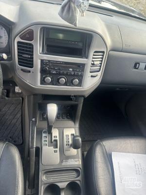 Mitsubishi Pajero 2007 in Klaipeda, with an engine capacity of 3.20 L and mileage of 300 thousand km for 4700 €, photo 12 on AUTOMOTO.COM.LV