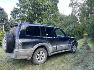 Mitsubishi Pajero 2007 in Parnu, with an engine capacity of 0.00 L and mileage of 0 thousand km for 4400 €, photo 4 on AUTOMOTO.COM.LV