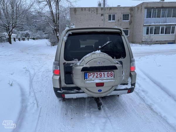Mitsubishi Pajero 2008 in Vilnius, with an engine capacity of 3.20 L and mileage of 236 thousand km for 4300 €, photo 6 on AUTOMOTO.COM.LV