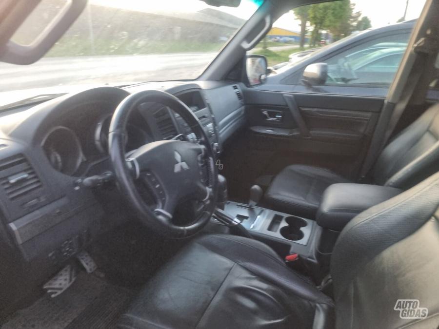 Mitsubishi Pajero 2009 Tauragė, ar dzinēja tilpumu 3.20 L un nobraukumu 250 tūkst. km par 4750 €, foto 9 vietnē AUTOMOTO.COM.LV