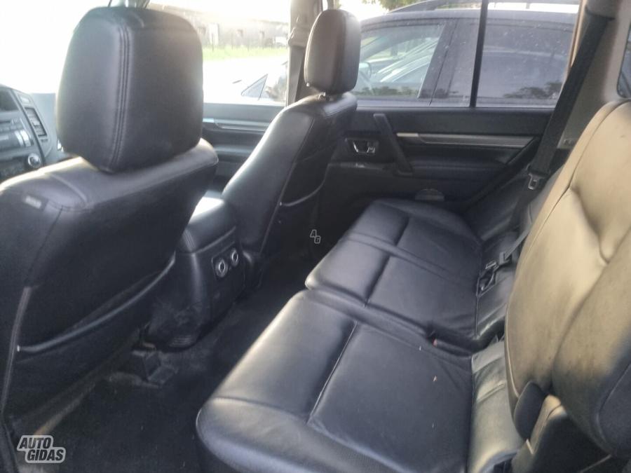 Mitsubishi Pajero 2009 Tauragė, ar dzinēja tilpumu 3.20 L un nobraukumu 250 tūkst. km par 4750 €, foto 11 vietnē AUTOMOTO.COM.LV