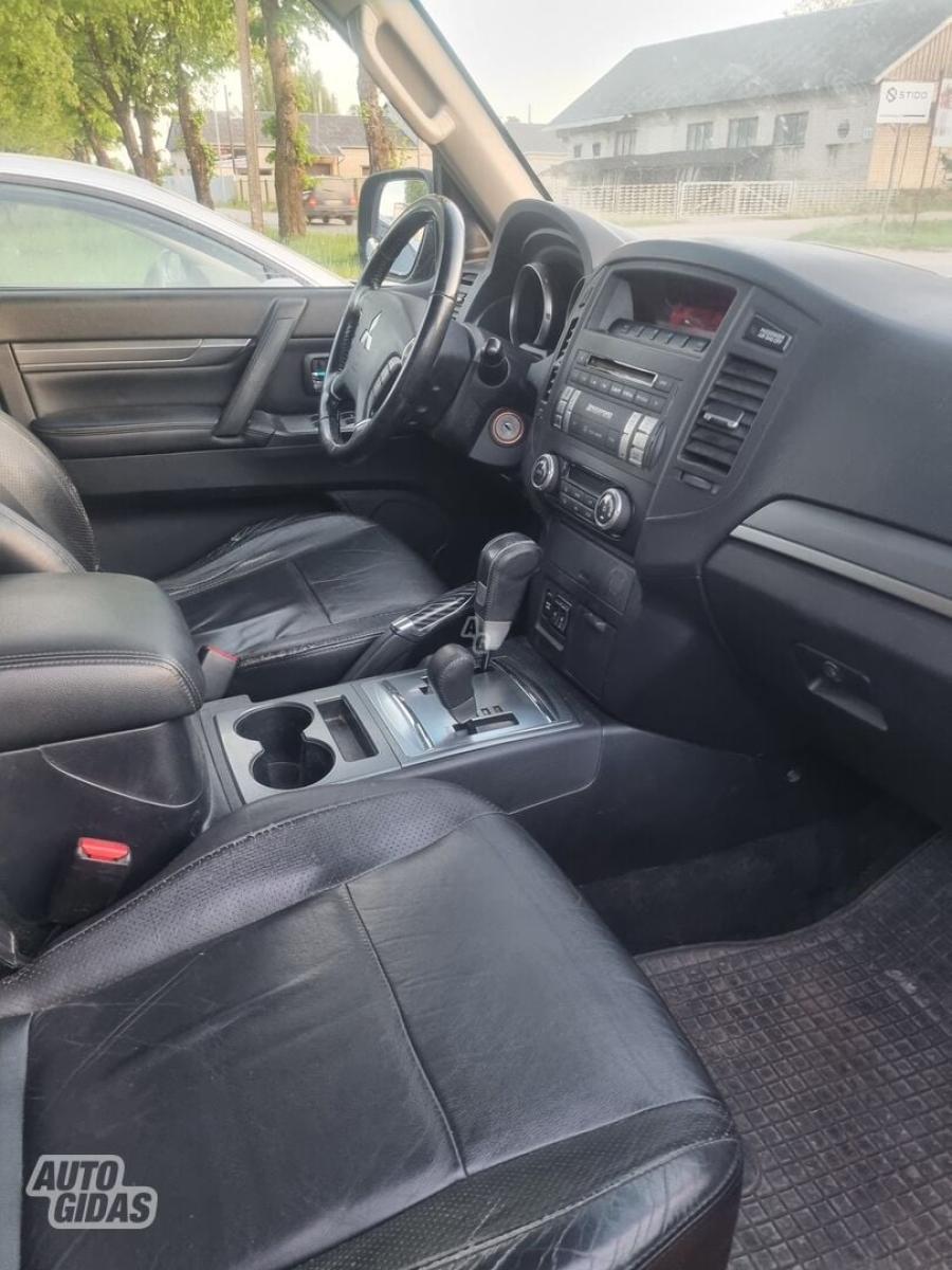 Mitsubishi Pajero 2009 Tauragė, ar dzinēja tilpumu 3.20 L un nobraukumu 250 tūkst. km par 4750 €, foto 13 vietnē AUTOMOTO.COM.LV