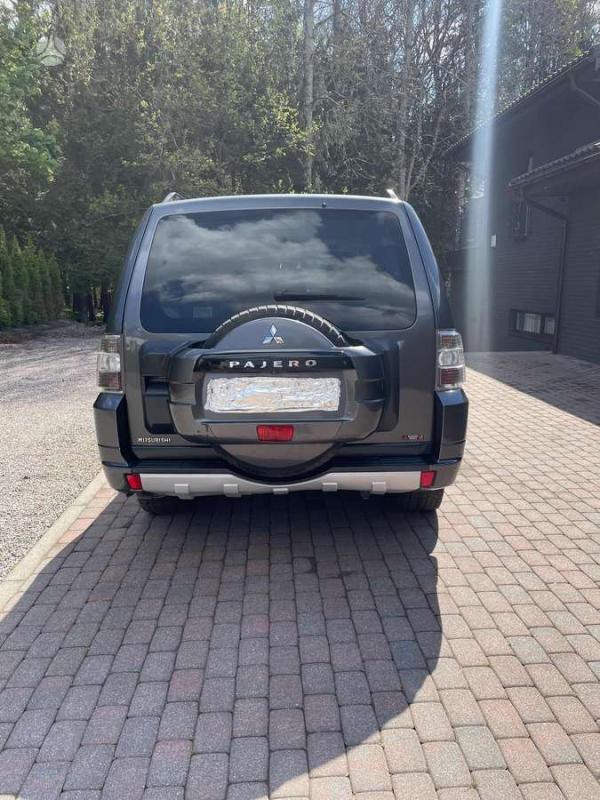 Mitsubishi Pajero 2014 in Telschi, with an engine capacity of 3.20 L and mileage of 242 thousand km for 9200 €, photo 4 on AUTOMOTO.COM.LV