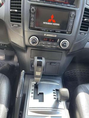 Mitsubishi Pajero 2014 in Telschi, with an engine capacity of 3.20 L and mileage of 242 thousand km for 9200 €, photo 9 on AUTOMOTO.COM.LV