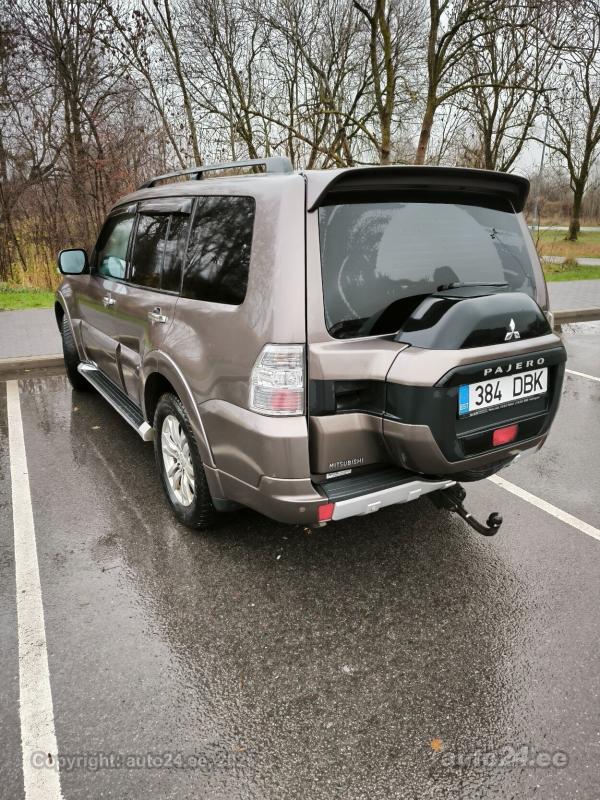 Mitsubishi Pajero 2016 in Tallinn, with an engine capacity of 3.20 L and mileage of 151 thousand km for 17500 €, photo 11 on AUTOMOTO.COM.LV