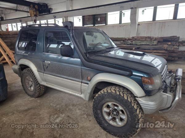 Zaļš Mitsubishi Pajero 1995 Rakvere, ar dzinēja tilpumu 2.80 L un nobraukumu 360 tūkst. km par 6000 €, foto 2 vietnē AUTOMOTO.COM.LV