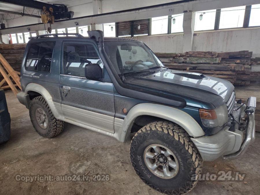 Zaļš Mitsubishi Pajero 1995 Rakvere, ar dzinēja tilpumu 2.80 L un nobraukumu 360 tūkst. km par 6000 €, foto 2 vietnē AUTOMOTO.COM.LV