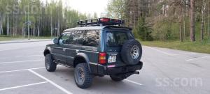 Green Mitsubishi Pajero 1995 in Aluksne, with an engine capacity of 2.80 L and mileage of 390 thousand km for 4880 €, photo 5 on AUTOMOTO.COM.LV