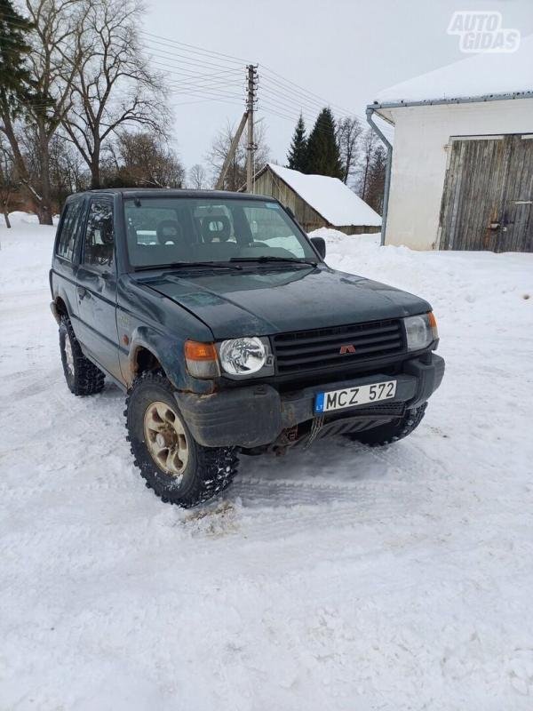 Zaļš Mitsubishi Pajero 1997 Utena, ar dzinēja tilpumu 2.50 L un nobraukumu 152 tūkst. km par 2500 €, foto 1 vietnē AUTOMOTO.COM.LV