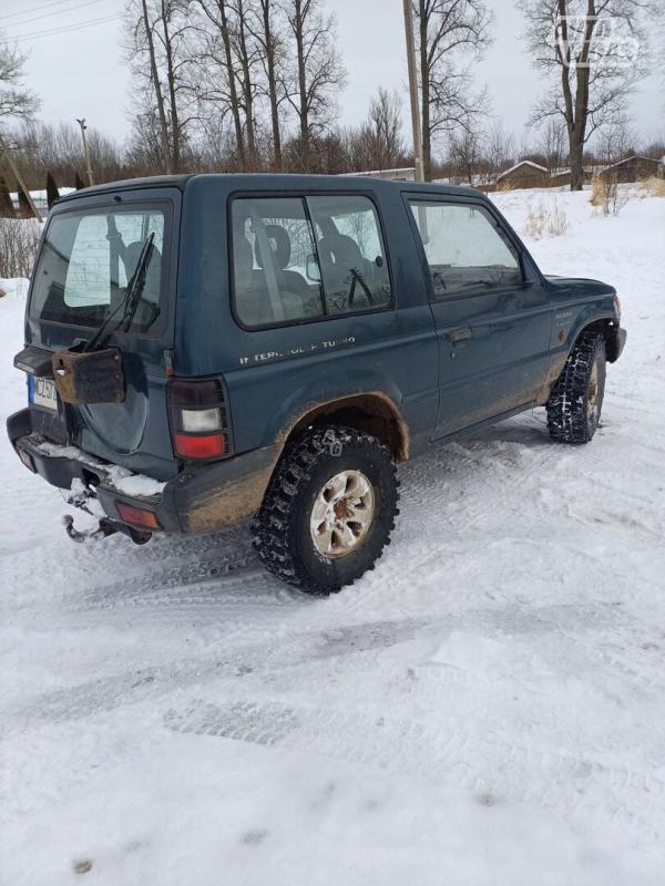 Zaļš Mitsubishi Pajero 1997 Utena, ar dzinēja tilpumu 2.50 L un nobraukumu 152 tūkst. km par 2500 €, foto 2 vietnē AUTOMOTO.COM.LV