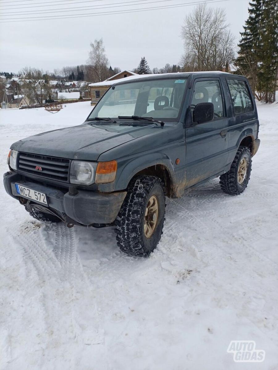 Zaļš Mitsubishi Pajero 1997 Utena, ar dzinēja tilpumu 2.50 L un nobraukumu 152 tūkst. km par 2500 €, foto 4 vietnē AUTOMOTO.COM.LV