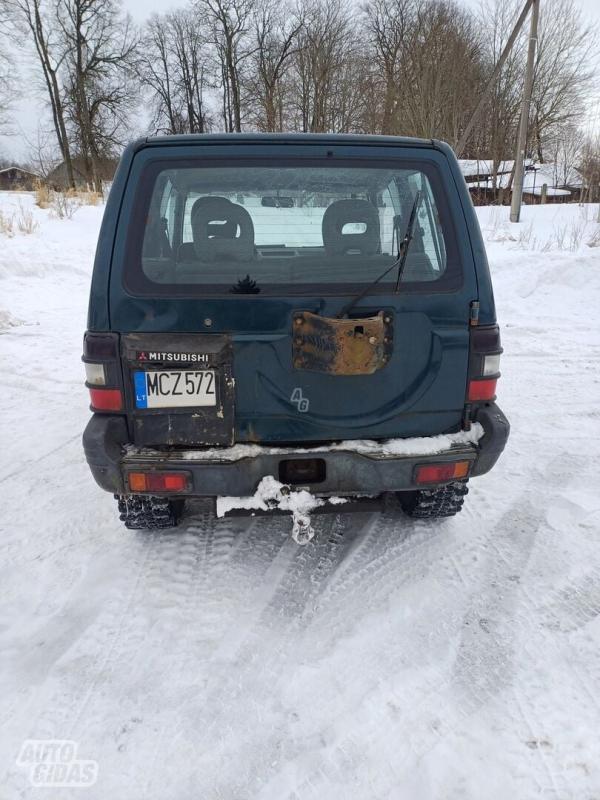 Zaļš Mitsubishi Pajero 1997 Utena, ar dzinēja tilpumu 2.50 L un nobraukumu 152 tūkst. km par 2500 €, foto 5 vietnē AUTOMOTO.COM.LV