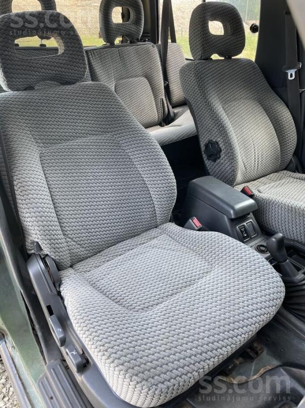 Green Mitsubishi Pajero 1998 in Balvi, with an engine capacity of 2.80 L and mileage of 210 thousand km for 3499 €, photo 6 on AUTOMOTO.COM.LV