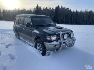 Zaļš Mitsubishi Pajero 1998 Utena, ar dzinēja tilpumu 2.80 L un nobraukumu 405 tūkst. km par 5400 €, foto 3 vietnē AUTOMOTO.COM.LV