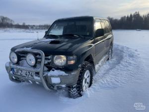 Zaļš Mitsubishi Pajero 1998 Utena, ar dzinēja tilpumu 2.80 L un nobraukumu 405 tūkst. km par 5400 €, foto 4 vietnē AUTOMOTO.COM.LV