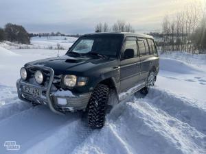Zaļš Mitsubishi Pajero 1998 Utena, ar dzinēja tilpumu 2.80 L un nobraukumu 405 tūkst. km par 5400 €, foto 7 vietnē AUTOMOTO.COM.LV
