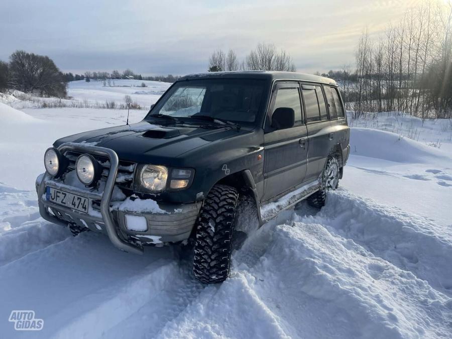 Zaļš Mitsubishi Pajero 1998 Utena, ar dzinēja tilpumu 2.80 L un nobraukumu 405 tūkst. km par 5400 €, foto 7 vietnē AUTOMOTO.COM.LV