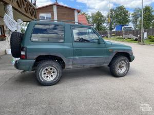 Green Mitsubishi Pajero 1998 in Marijampole, with an engine capacity of 2.80 L and mileage of 394 thousand km for 1700 €, photo 4 on AUTOMOTO.COM.LV
