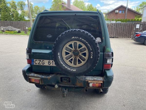 Green Mitsubishi Pajero 1998 in Marijampole, with an engine capacity of 2.80 L and mileage of 394 thousand km for 1700 €, photo 6 on AUTOMOTO.COM.LV