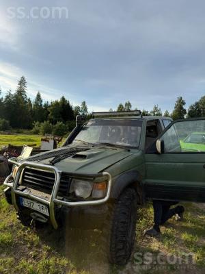Green Mitsubishi Pajero 1998 in Rezekne, with an engine capacity of 2.80 L and mileage of 0 thousand km for 4500 €, photo  on AUTOMOTO.COM.LV