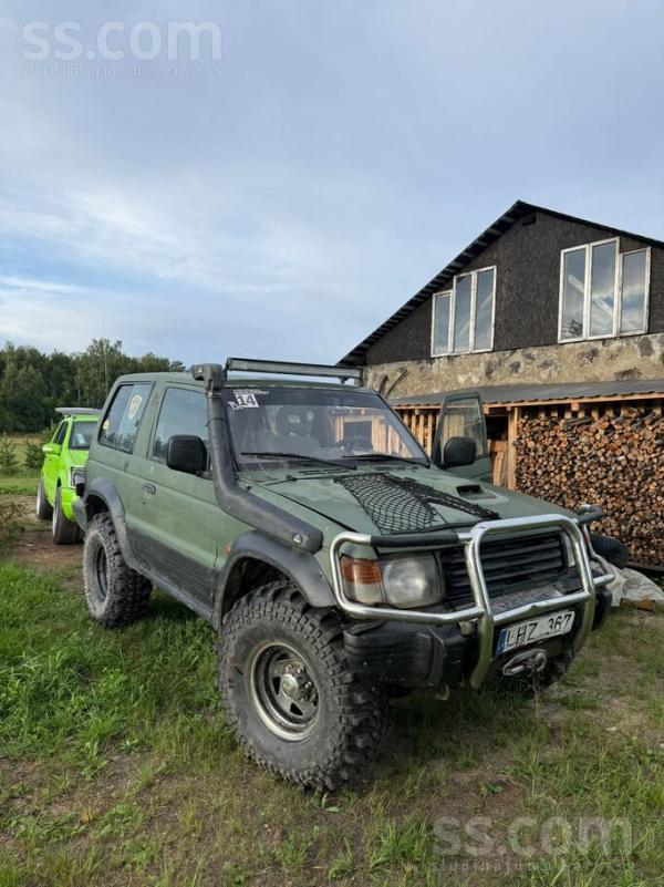 Zaļš Mitsubishi Pajero 1998 Rēzekne, ar dzinēja tilpumu 2.80 L un nobraukumu 0 tūkst. km par 4500 €, foto 3 vietnē AUTOMOTO.COM.LV