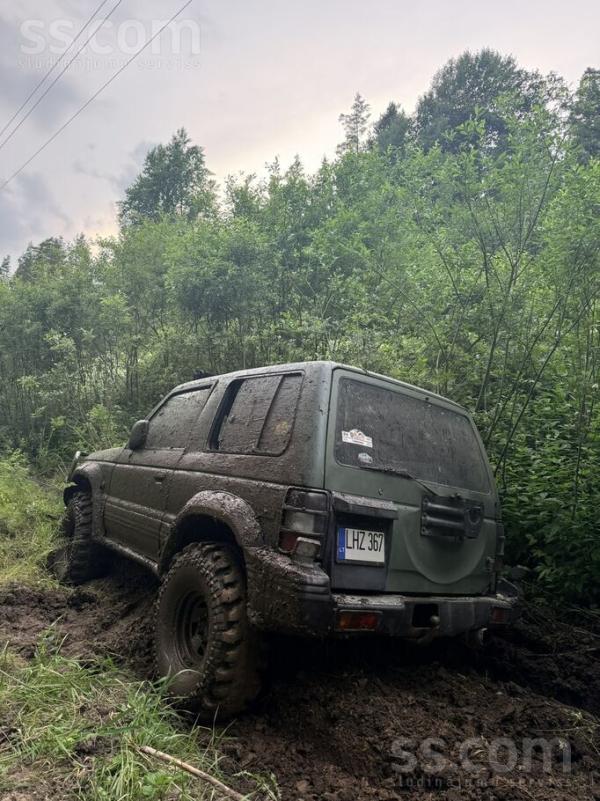 Zaļš Mitsubishi Pajero 1998 Rēzekne, ar dzinēja tilpumu 2.80 L un nobraukumu 0 tūkst. km par 4500 €, foto 7 vietnē AUTOMOTO.COM.LV