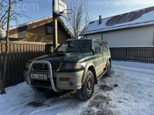 Green Mitsubishi Pajero 1998 in Jelgava, with an engine capacity of 2.50 L and mileage of 450 thousand km for 2750 €, photo  on AUTOMOTO.COM.LV