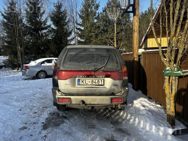 Zaļš Mitsubishi Pajero 1998 Jelgava, ar dzinēja tilpumu 2.50 L un nobraukumu 450 tūkst. km par 2750 €, foto 5 vietnē AUTOMOTO.COM.LV