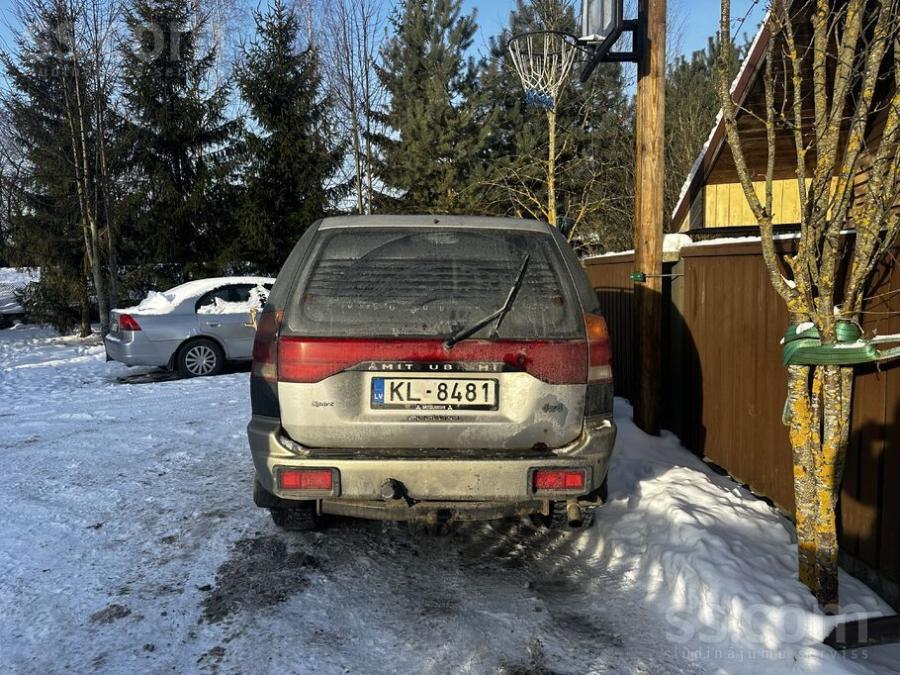 Зеленый Мицубиси Паджеро 1998 в Елгава, объемом двигателя 2.50 л и пробегом 450 тыс. км за 2750 €, фото 5 на AUTOMOTO.COM.LV