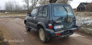 Zaļš Mitsubishi Pajero 1999 Kupiškis, ar dzinēja tilpumu 2.80 L un nobraukumu 300 tūkst. km par 800 €, foto 3 vietnē AUTOMOTO.COM.LV