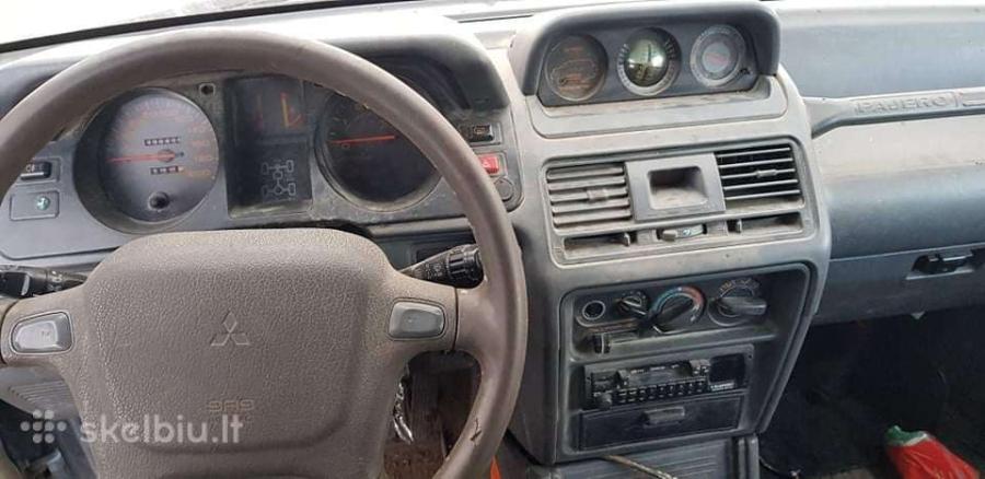 Zaļš Mitsubishi Pajero 1999 Kupiškis, ar dzinēja tilpumu 2.80 L un nobraukumu 300 tūkst. km par 800 €, foto 9 vietnē AUTOMOTO.COM.LV