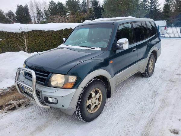 Zaļš Mitsubishi Pajero 2000 Biržai, ar dzinēja tilpumu 3.20 L un nobraukumu 326 tūkst. km par 2950 €, foto 2 vietnē AUTOMOTO.COM.LV