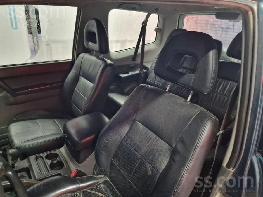 Zaļš Mitsubishi Pajero 2001 Talsi, ar dzinēja tilpumu 3.20 L un nobraukumu 306 tūkst. km par 1500 €, foto 6 vietnē AUTOMOTO.COM.LV