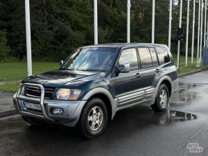 Зеленый Мицубиси Паджеро 2001 в Вильнюс, объемом двигателя 3.20 л и пробегом 330 тыс. км за 2400 €, фото 3 на AUTOMOTO.COM.LV