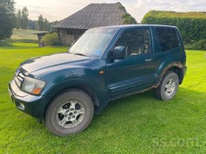 Зеленый Мицубиси Паджеро 2001 в Цесис, объемом двигателя 3.20 л и пробегом 303 тыс. км за 2300 €, фото 4 на AUTOMOTO.COM.LV
