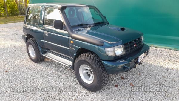 Zaļš Mitsubishi Pajero 2002 Tartu, ar dzinēja tilpumu 2.50 L un nobraukumu 121 tūkst. km par 8900 €, foto 1 vietnē AUTOMOTO.COM.LV