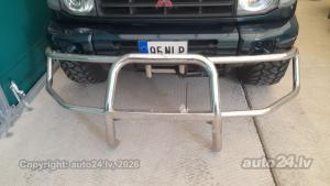 Zaļš Mitsubishi Pajero 2002 Tartu, ar dzinēja tilpumu 2.50 L un nobraukumu 121 tūkst. km par 8900 €, foto 10 vietnē AUTOMOTO.COM.LV